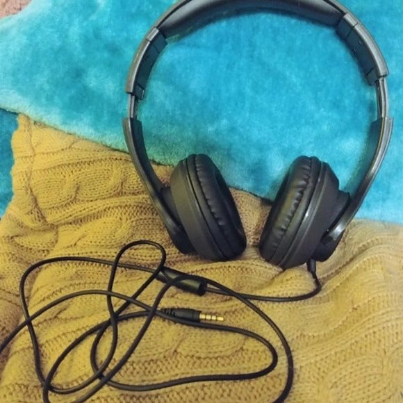 headphones | Headphones | 4 Pairs Broken Headphones Jack Black Padded ...